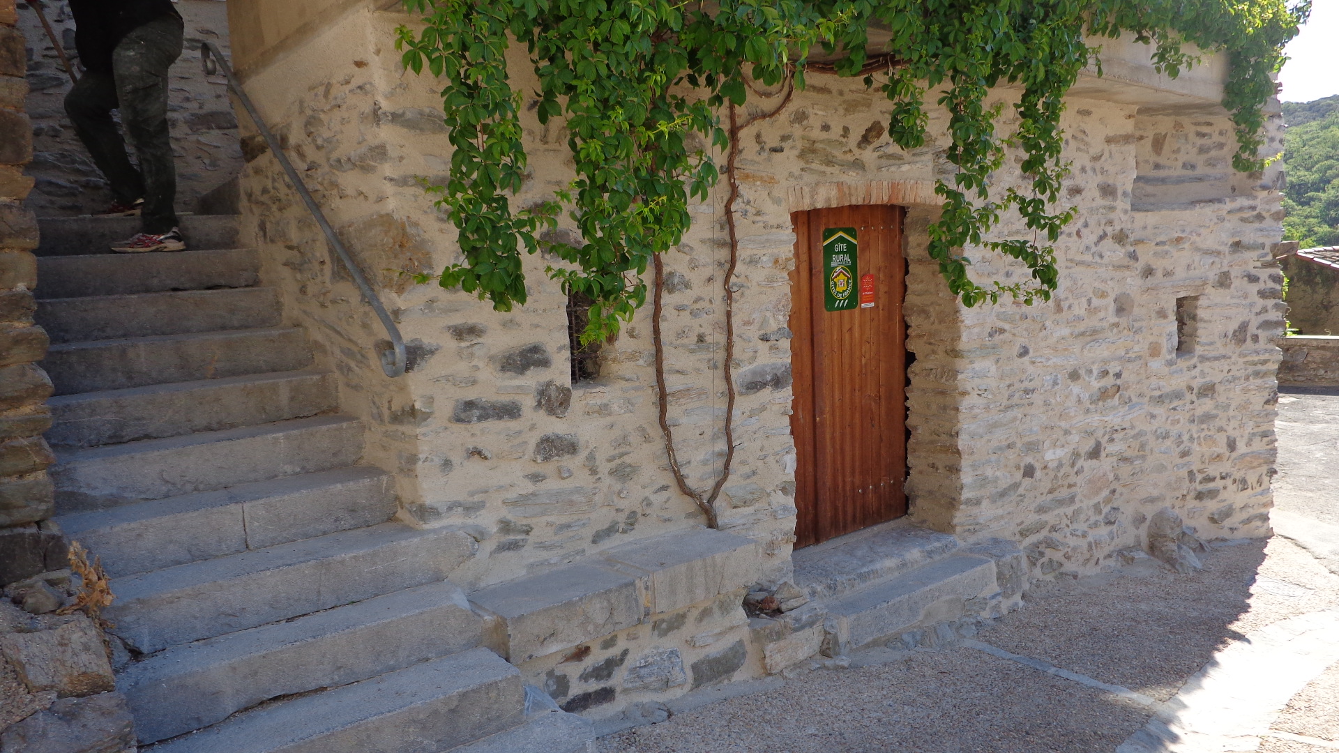 Rejointoiement d’une façade en pierre – Fos 34320 – SARL Artisans du ...